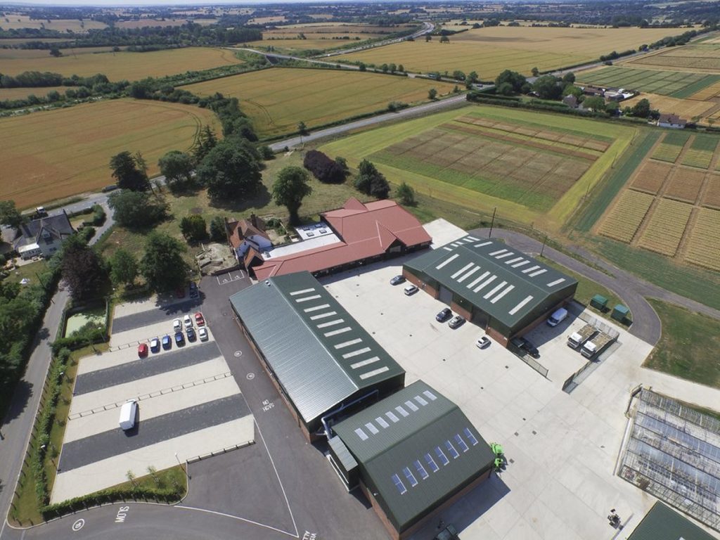 Agrii’s Throws Farm Tech­nol­o­gy Cen­tre join the LEAF Net­work as a ...